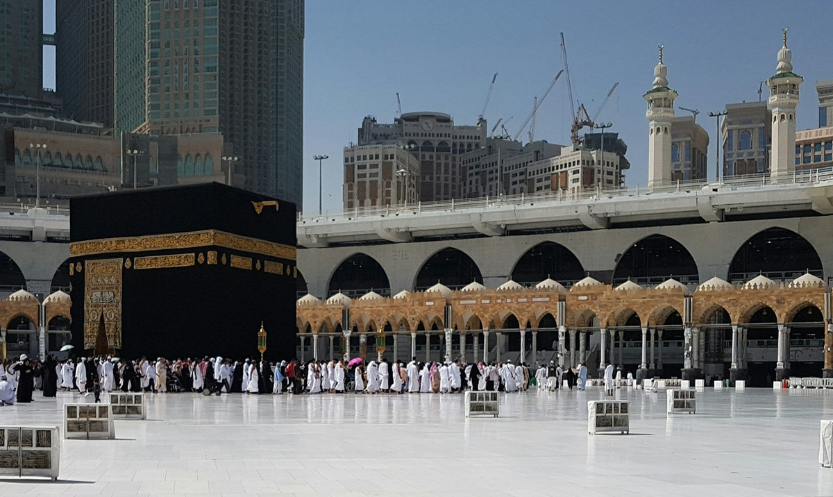Ihram Footwear Guide: Which Shoes To Wear for Hajj & Umrah | Pilgrim Shop